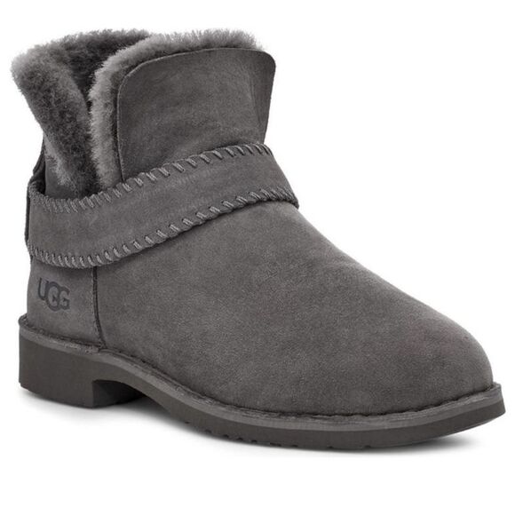 UGG | Shoes | Ugg Mckay Boots Womens Twinface Sheepskin Winter Ankle ...